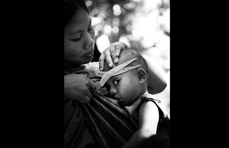Lao-haircut - Jonathan Taylor Photography